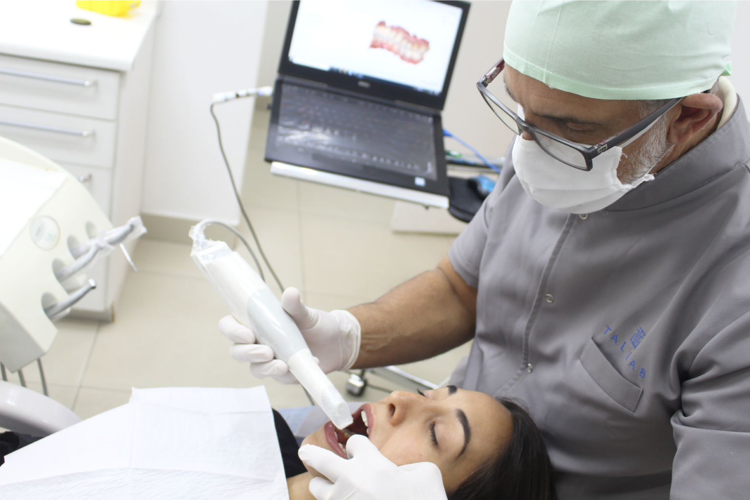 Como é ser um dentista digital na prótese? Confira um depoimento do Dr ...
